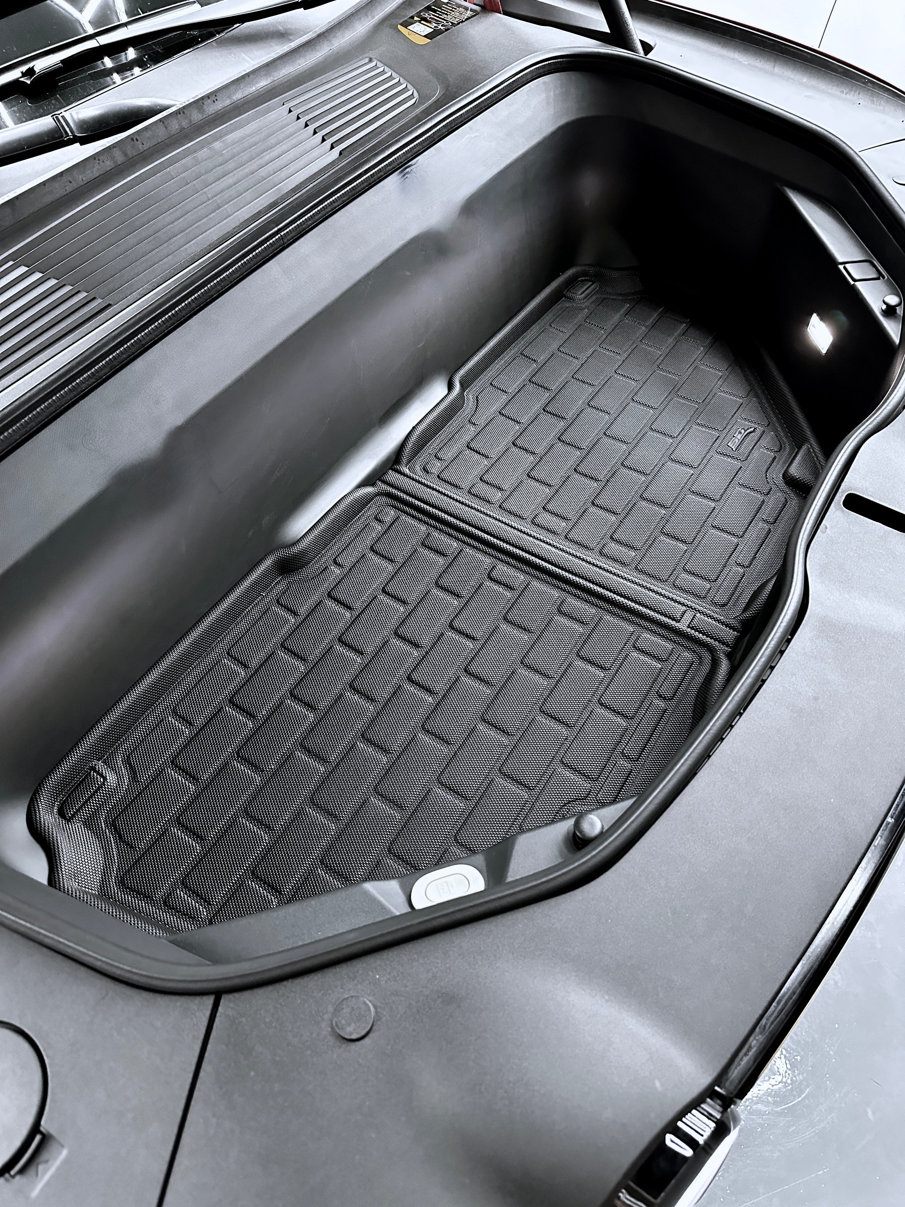 3D MaxPider Kagu All-Weather Floor & Frunk Cargo Mats - Fits Rivian R1 ...